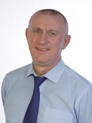 Ian White's Instagram, Twitter & Facebook on IDCrawl